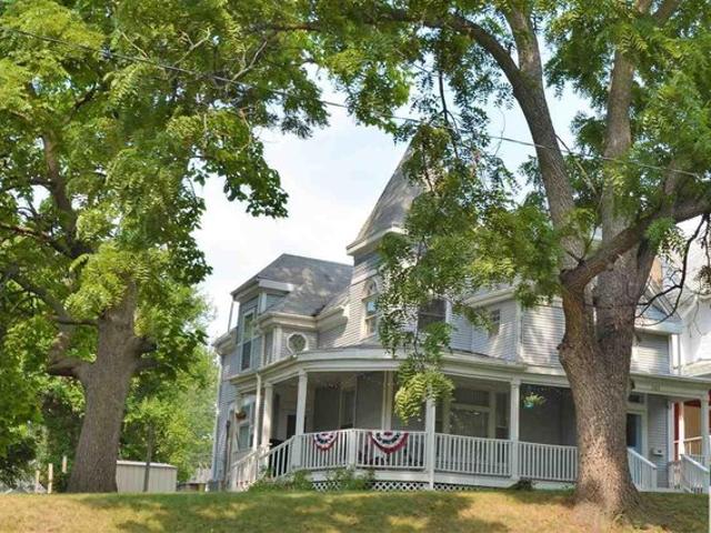 2303 Douglas St, Sioux City, IA 51104