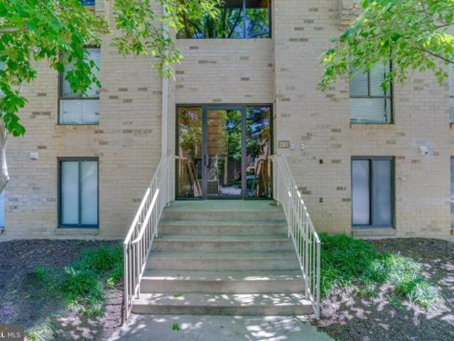 2303 Freetown Ct 21C, Reston, VA