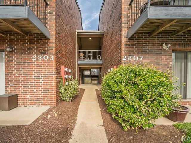 2303 Kratky Rd, Unit B, St. Louis, MO 63114 | MLS #26004 | Compass