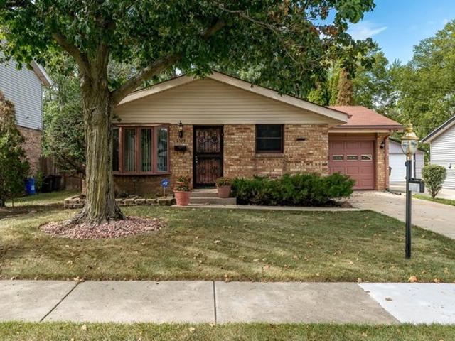 2303 Lucille St, Rockford, IL 61104