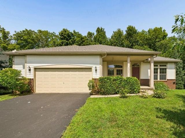 2303 Pleasant Colony Dr, Lewis Center, OH 43035