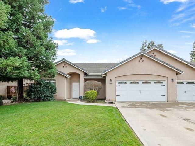 2303 S Conyer Ct, Visalia, CA 93277