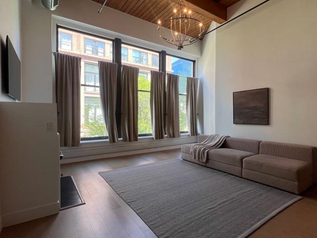 2303 s michigan avenue # 203