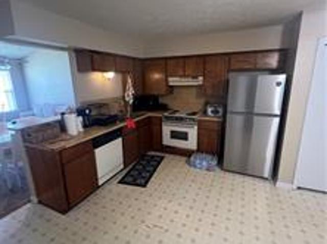 2303 W Creek Lane