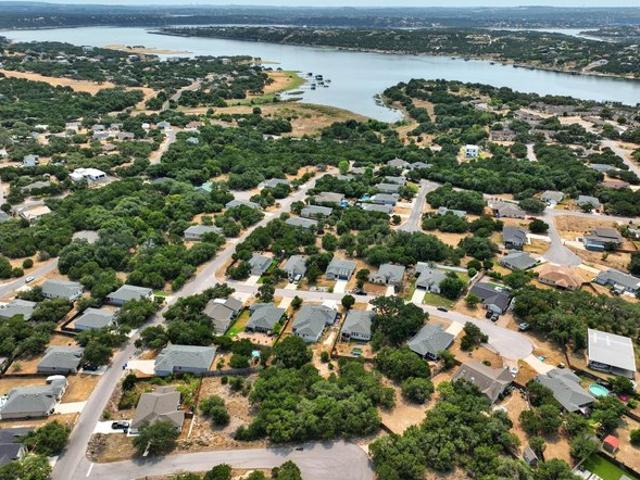 2303 Whitney Cv, Lago Vista, TX 78645