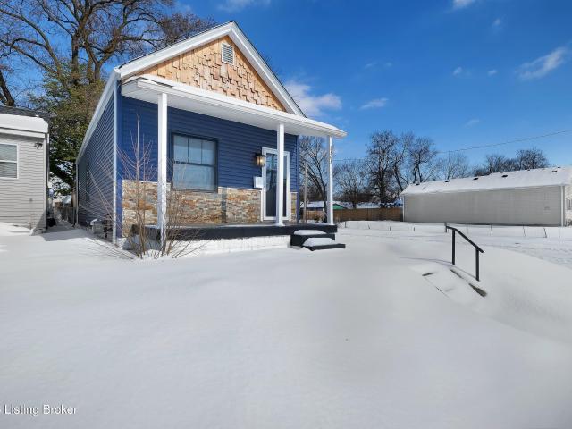 2303 Woodland Ave