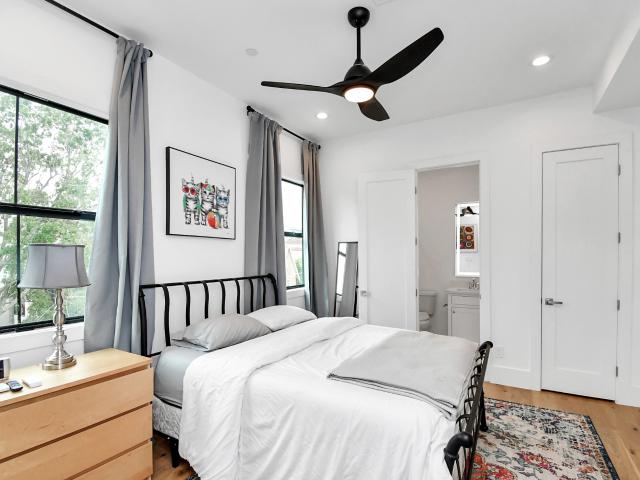 2303 Yupon St, Houston, TX 77006 | MLS #82369