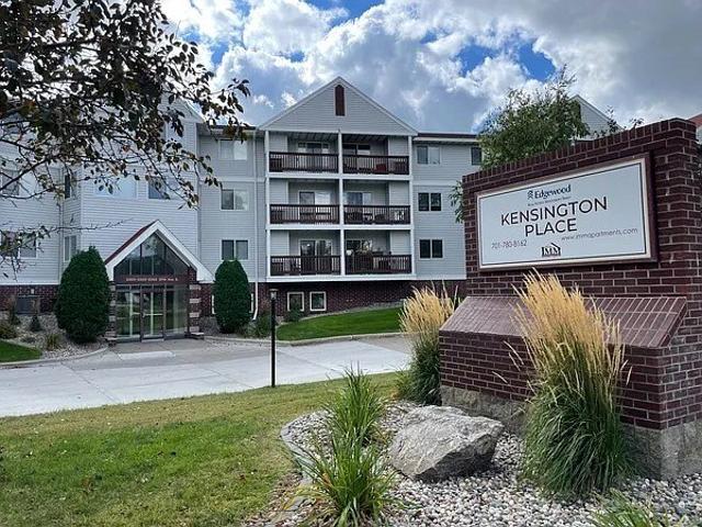 2303 27th Ave S, Grand Forks, ND 58201
