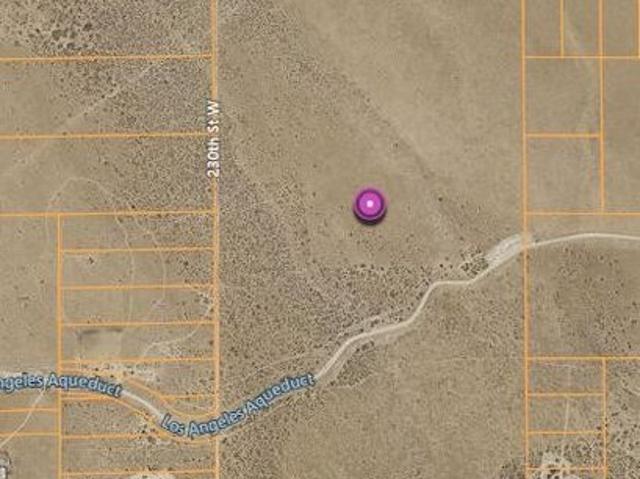 230XX W Holiday Ave, Rosamond, CA 93560