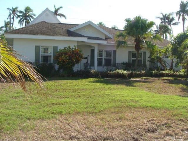 230 10th Ave S, Naples, FL 34102