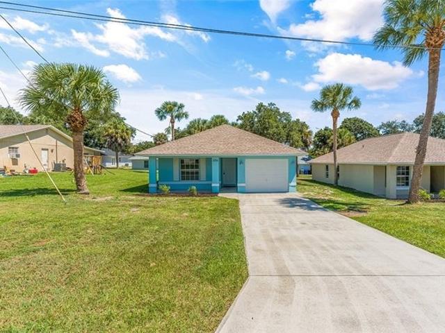 230 13th St SW, Vero Beach, FL 32962