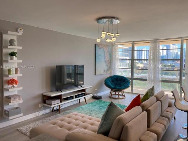 230 174th St #815 Sunny Isles Beach, FL 33160