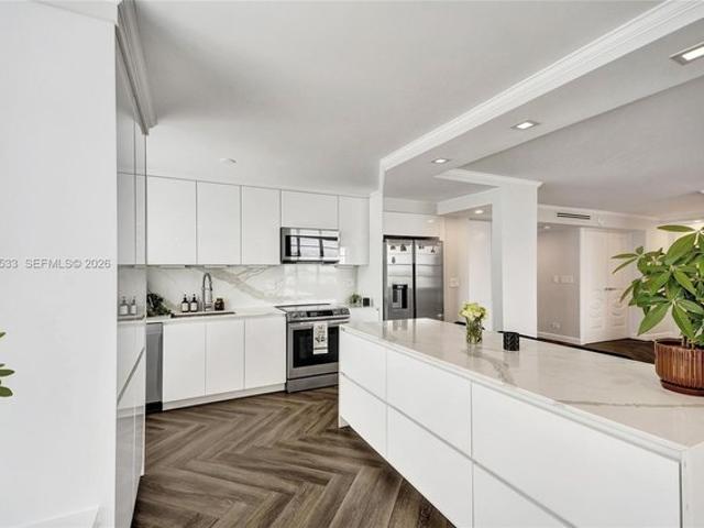 230 174th St Apt 2112, Sunny Isles Beach, FL 33160