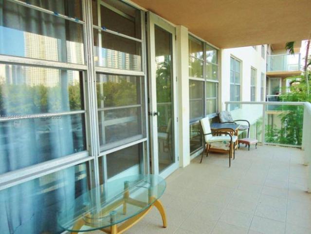 230 174th St #Mo1, Sunny Isles Beach, FL 33160