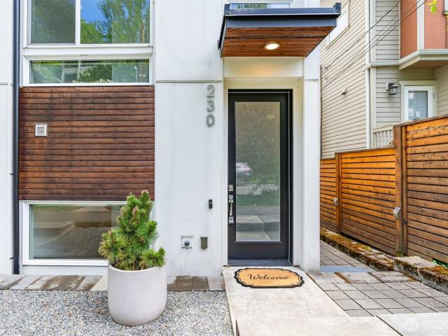 230 26th Ave E, Seattle, WA 98112 | MLS #2484