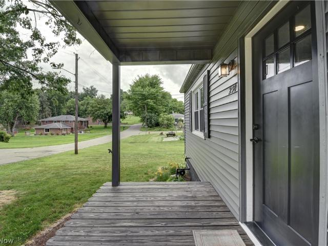 230 5th Street SW