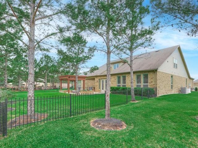 230 Connemara Dr, The Woodlands, TX 77382