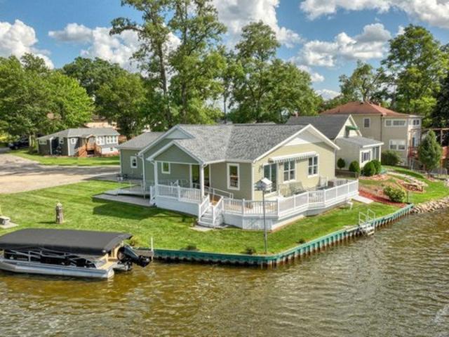230 Cooks Lndg, Michigan Center, MI 49254