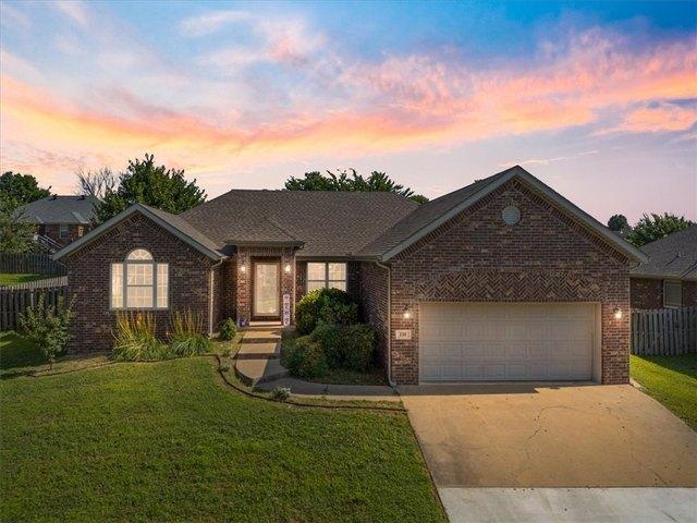 230 Coopers Way, Centerton, AR 72719