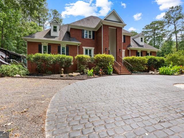 230 Camelot Drive