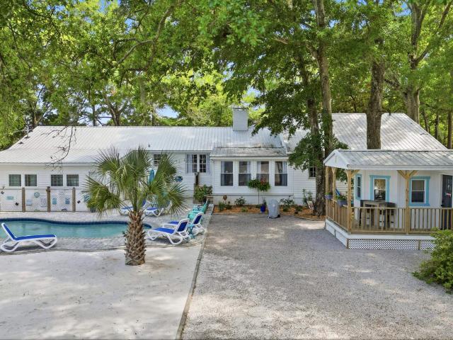 230 Cedar Point Ave