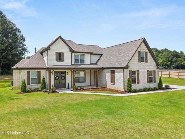 230 Centerline Roper Loop, Byhalia, MS 38611