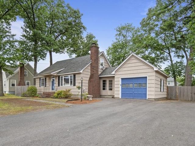 230 Chelmsford St, Chelmsford, MA 01824