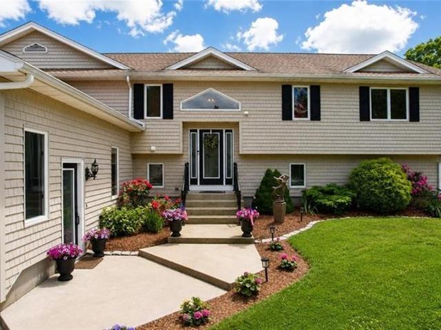 230 Curtis Corner Rd, South Kingstown, RI 02879