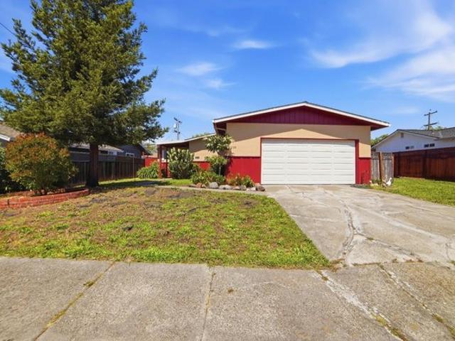 230 Adele Ave, Rohnert Park, CA 94928