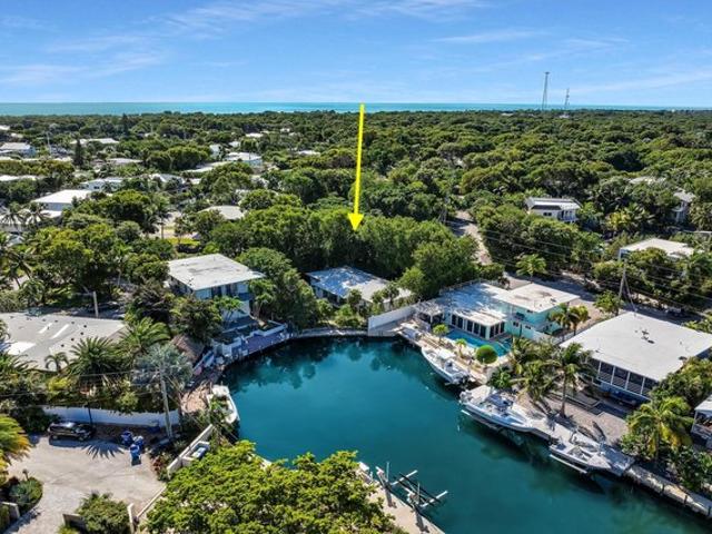 230 Apache St, Islamorada, FL 33070