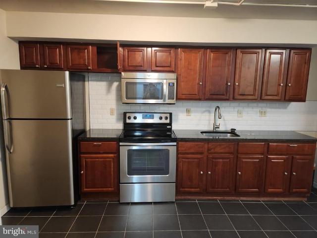 230 Arch Street # 3R