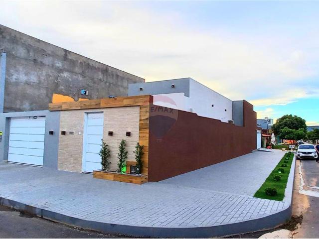 230 Área Útil Casa Alugar, 3 Dormitórios localizado em Sandra Regina, Barreiras, Bahia, 47802078 | Brasil