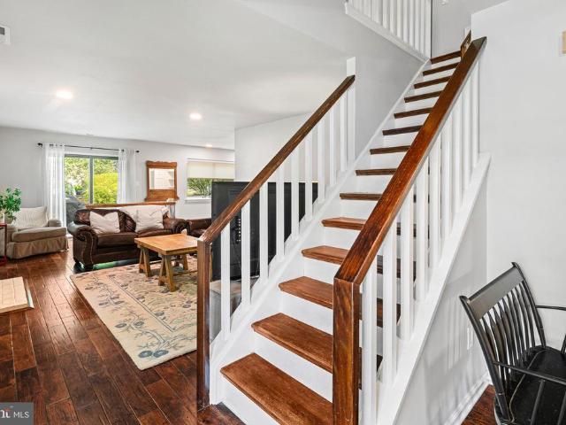 230 Ballytore Court