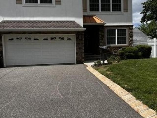 230 Birchwood Rd, Linden, NJ 07036
