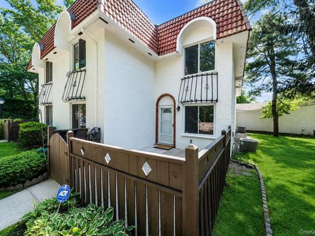 230 Birchwood Rd Unit 230, Medford, NY 11763