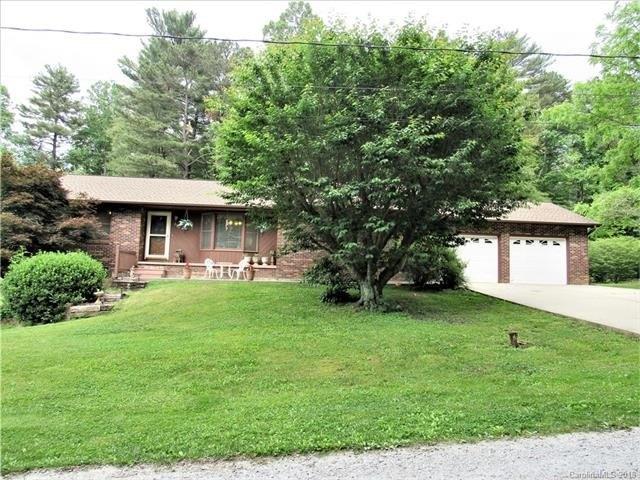 230 Blythewood Dr, Hendersonville, NC 28792