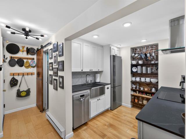 230 Bloomfield St # B1