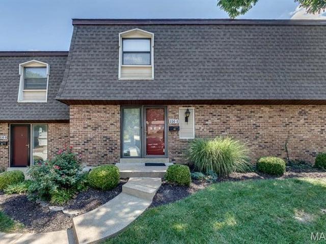230 Braeshire Dr Apt E, Ballwin, MO 63021