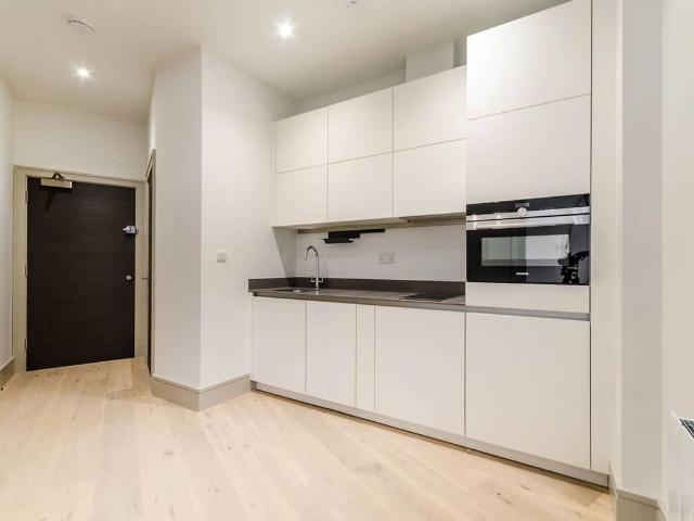 230 Burlington Road, New Malden KT3, Studio to rent, £1,350 pcm | PrimeLocation