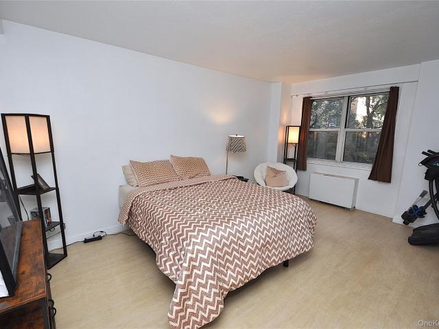 230 Garth Road 3B1