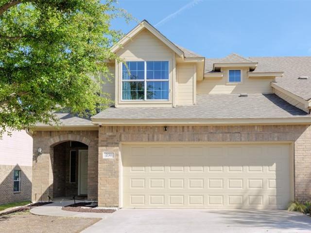 230 Greathouse Vlg, Decatur, TX 76234
