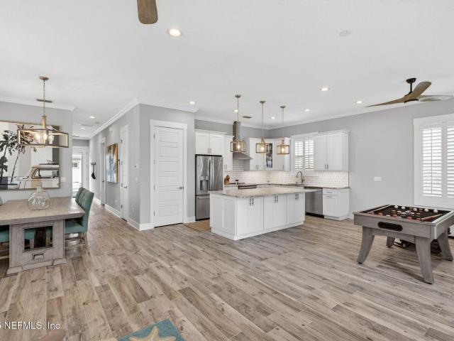 230 DAVIS Street, Neptune Beach, US, FL