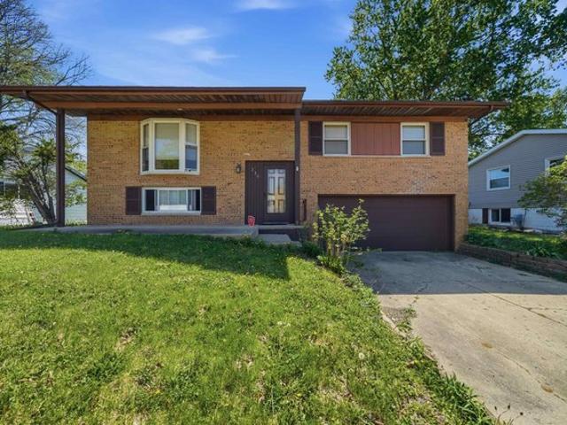230 Devron Cir, East Peoria, IL 61611