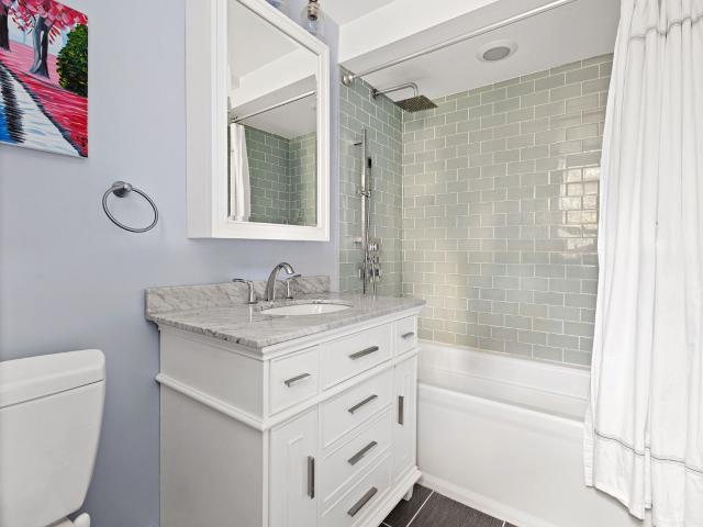 230 E 50th Street 9C