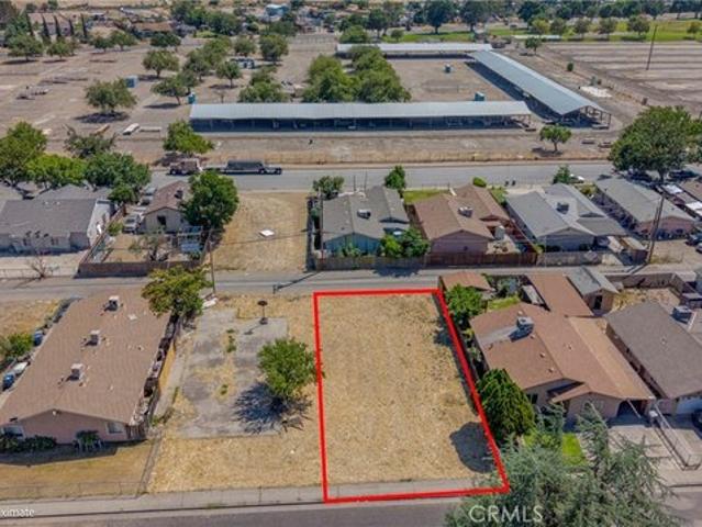 230 E 10th St, Merced, CA 95341