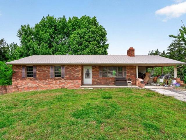 230 E Hill Rd, Gainesboro, TN 38562