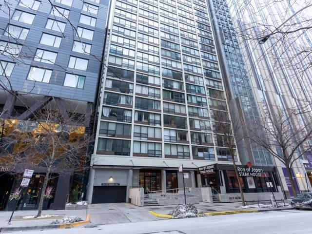 230 E Ontario St Apt 1204, Chicago, IL 60611