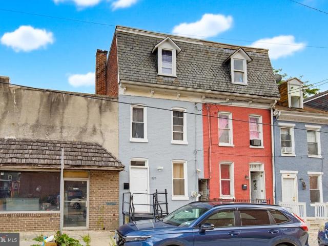 230 E Poplar Street