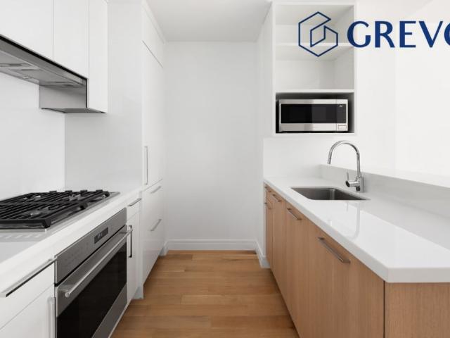 230 East 20th Street, Unit 52