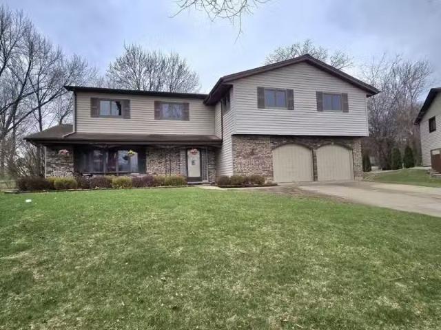 230 Fairfield Court, Bloomingdale, IL 60108